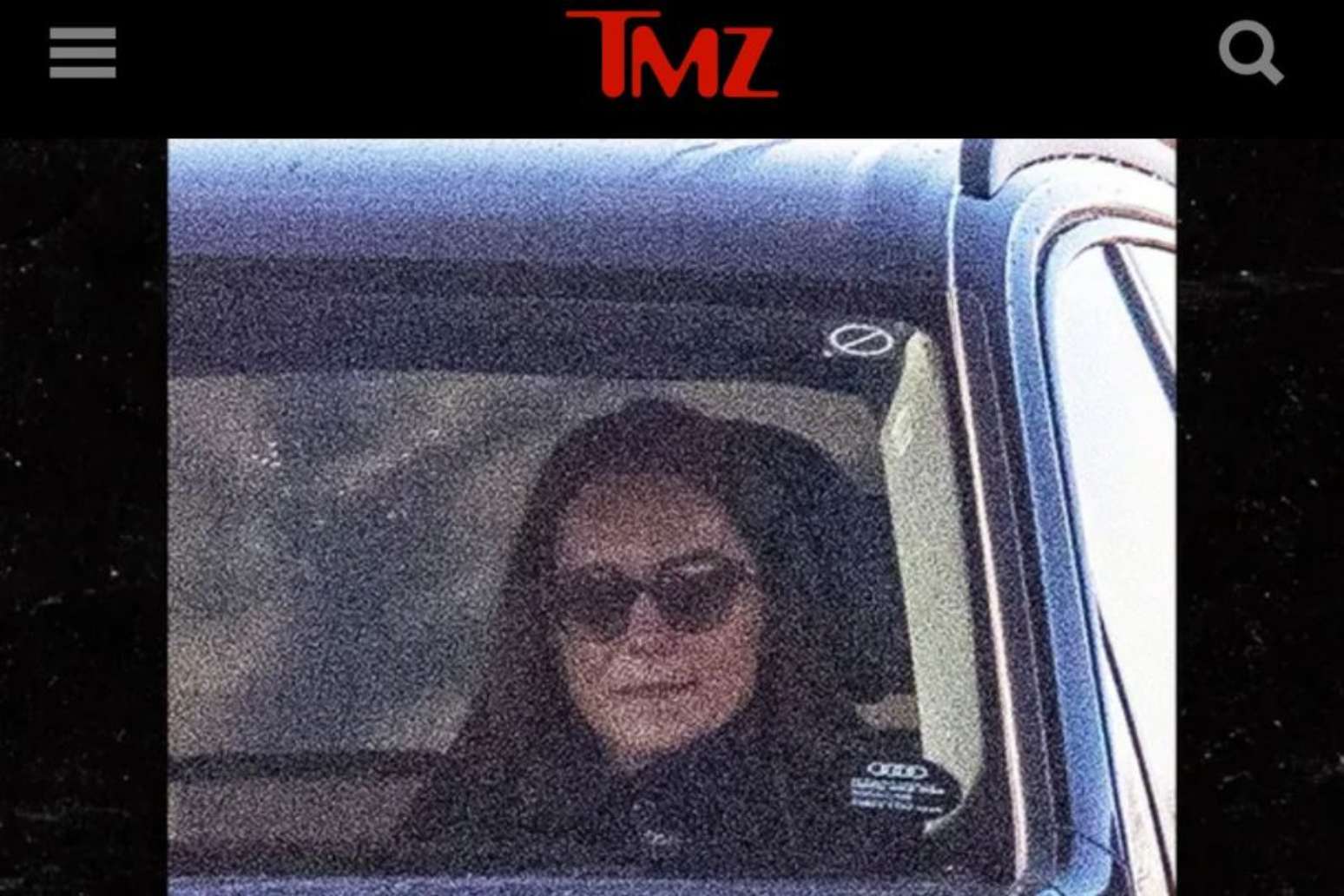 Kate Middleton é flagrada em carro com a mãe após cirurgia e ‘sumiço’