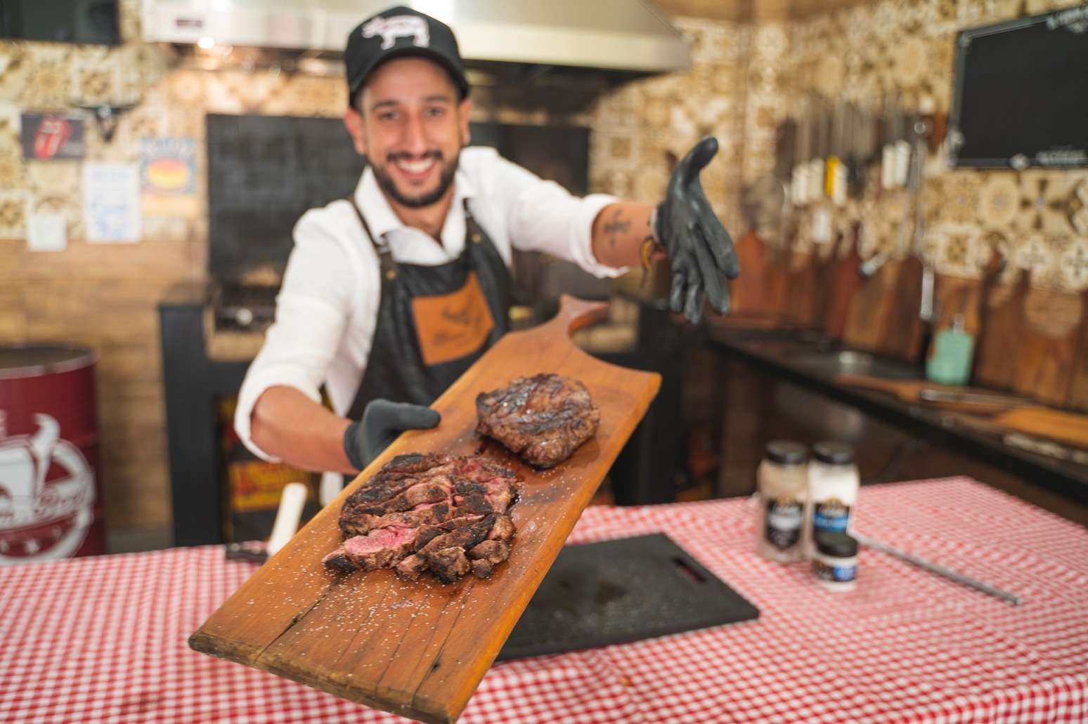 Com nome 'Netão' e sobrenome 'Bom Beef', ele faturou R$ 300 milhões e ...