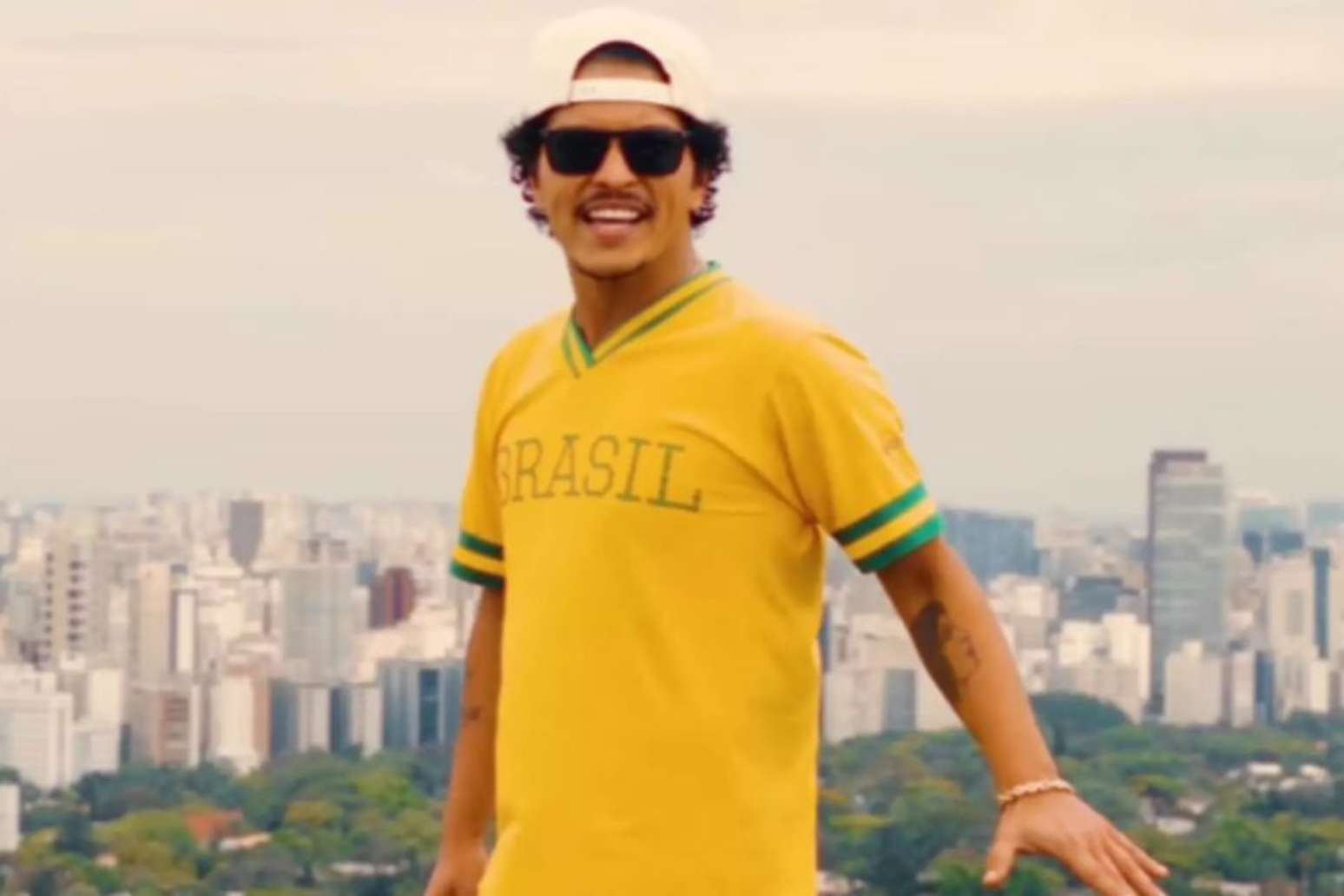 Bruno Mars diz que quer comemorar aniversário no Brasil em outubro