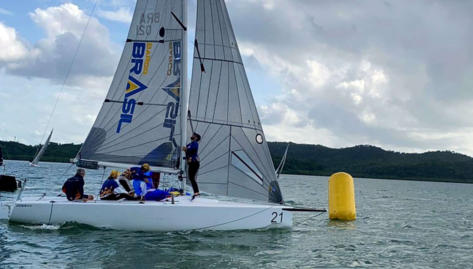 Regata Aleixo Belov tem vitória de Barco Brasil