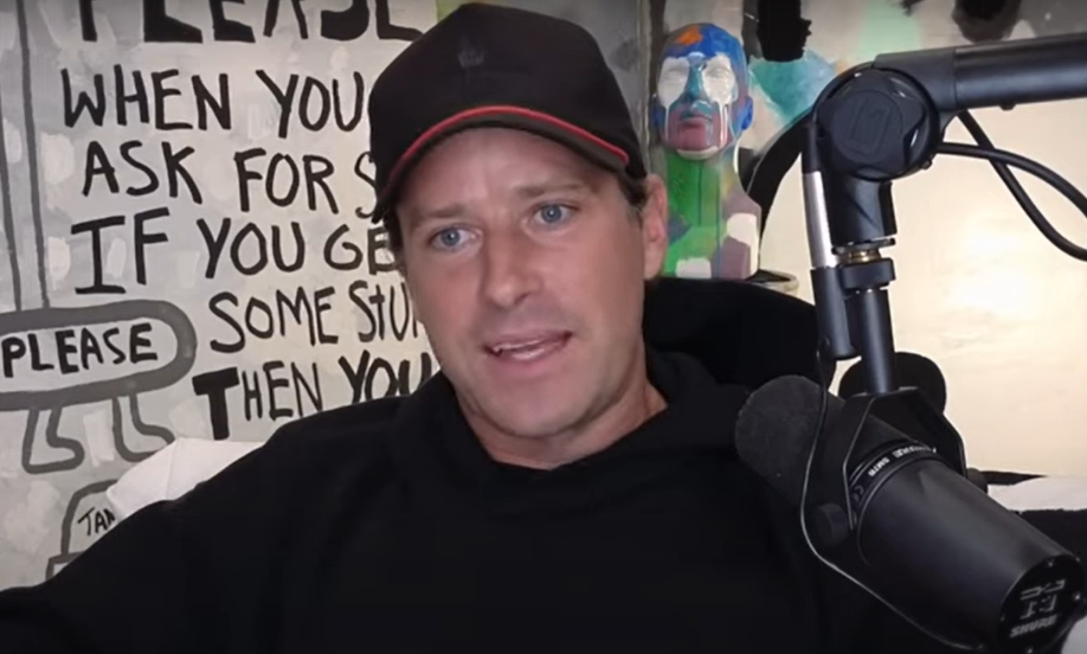 Ator Armie Hammer faz rara aparição e abre o jogo sobre acusações de ...