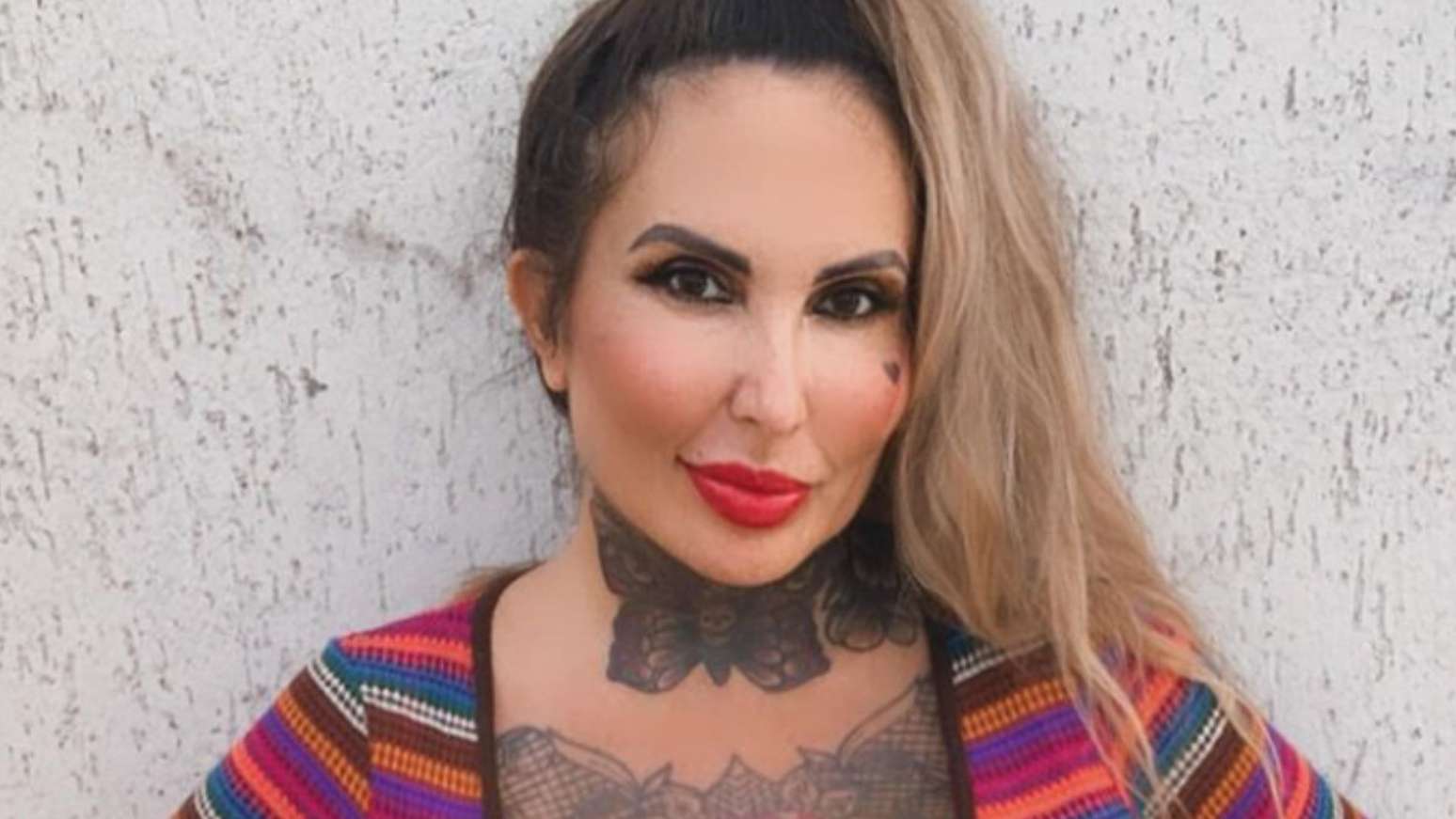 Sabrina Boing Boing choca ao trocar dentes por 'presas'; veja o resultado!