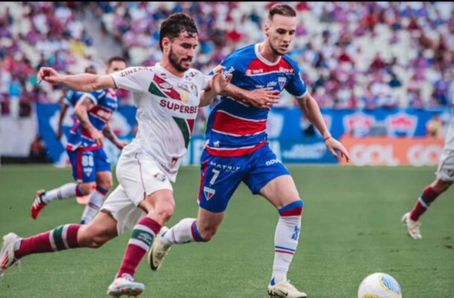 Fluminense perde para o Fortaleza e segue afundado na lanterna