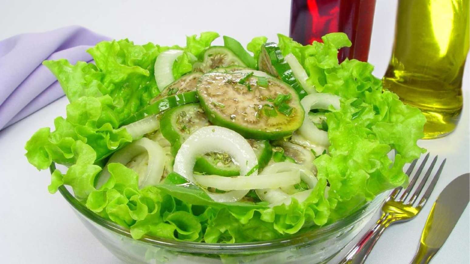 Salada de jiló: saboreie o modo de preparo tradicional