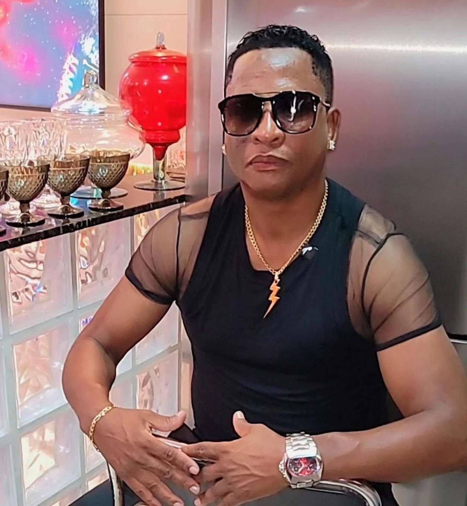 Mário Rosa é demitido do Katinguelê após 40 anos por "roupa inadequada"