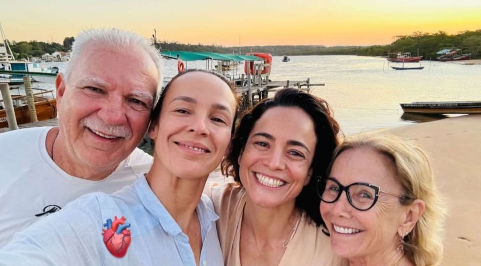 Relacionamento sério! Alice Braga conhece pais da namorada no Espírito ...