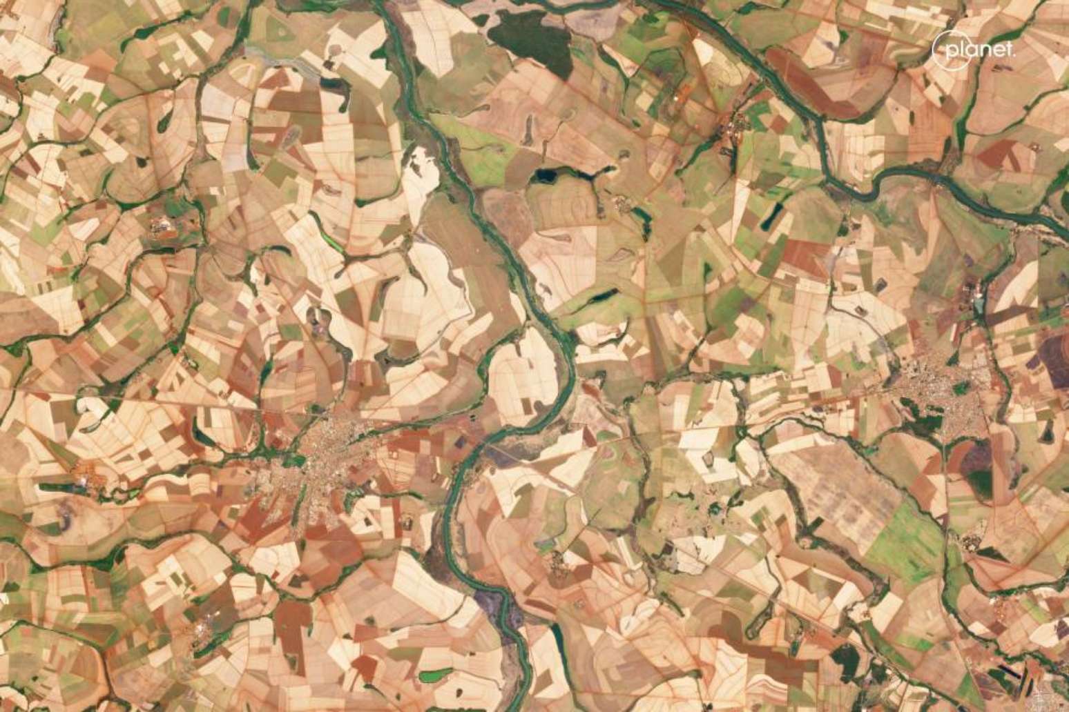 Novas imagens de satélite mostram devastação das queimadas em ...