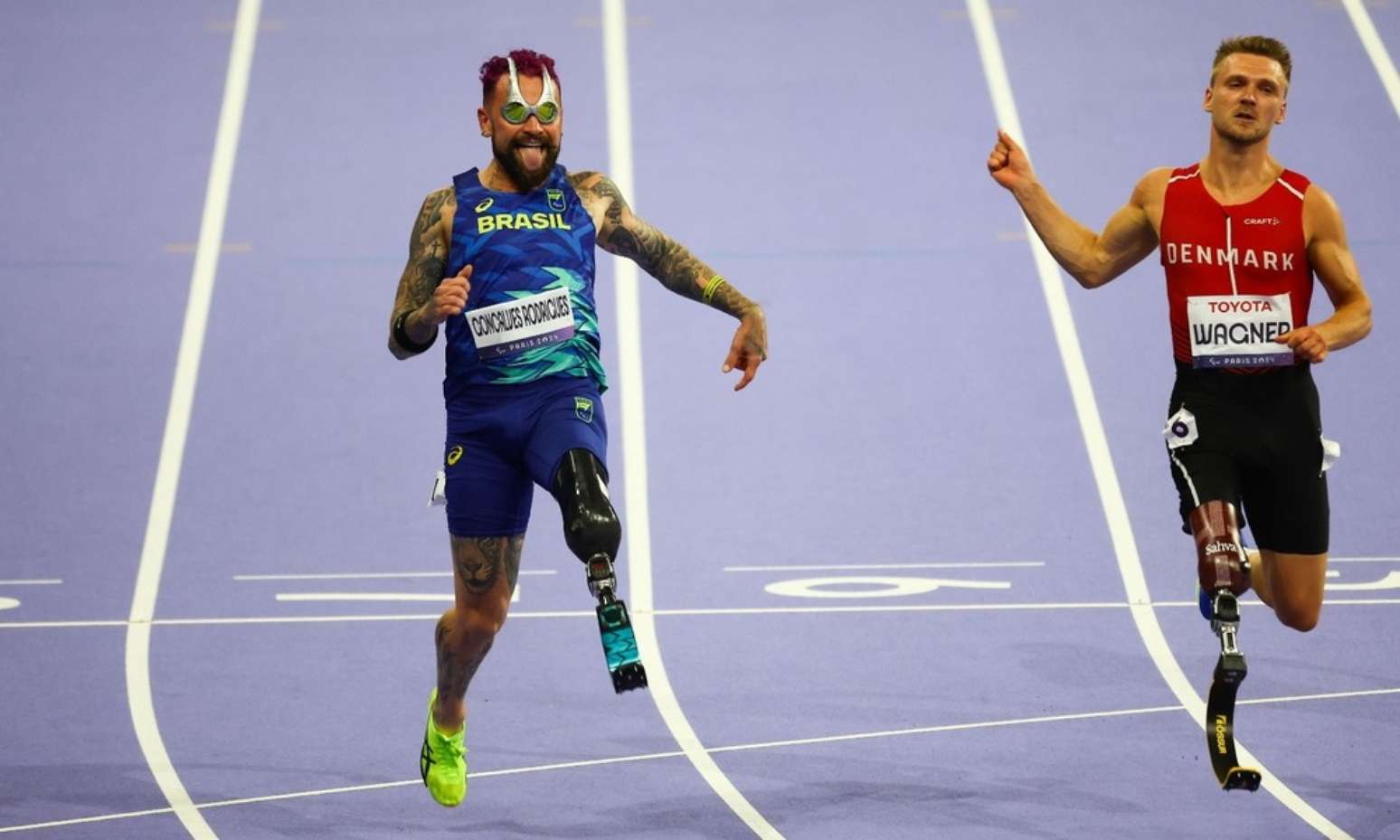Vinícius Rodrigues avança à final dos 100m rasos T63