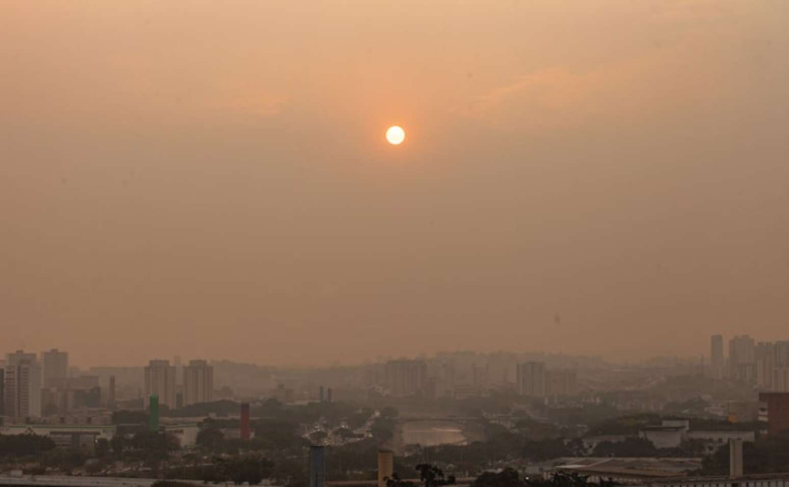Viu o sol vermelho ao amanhecer? Entenda o que seca e poluição têm a ...