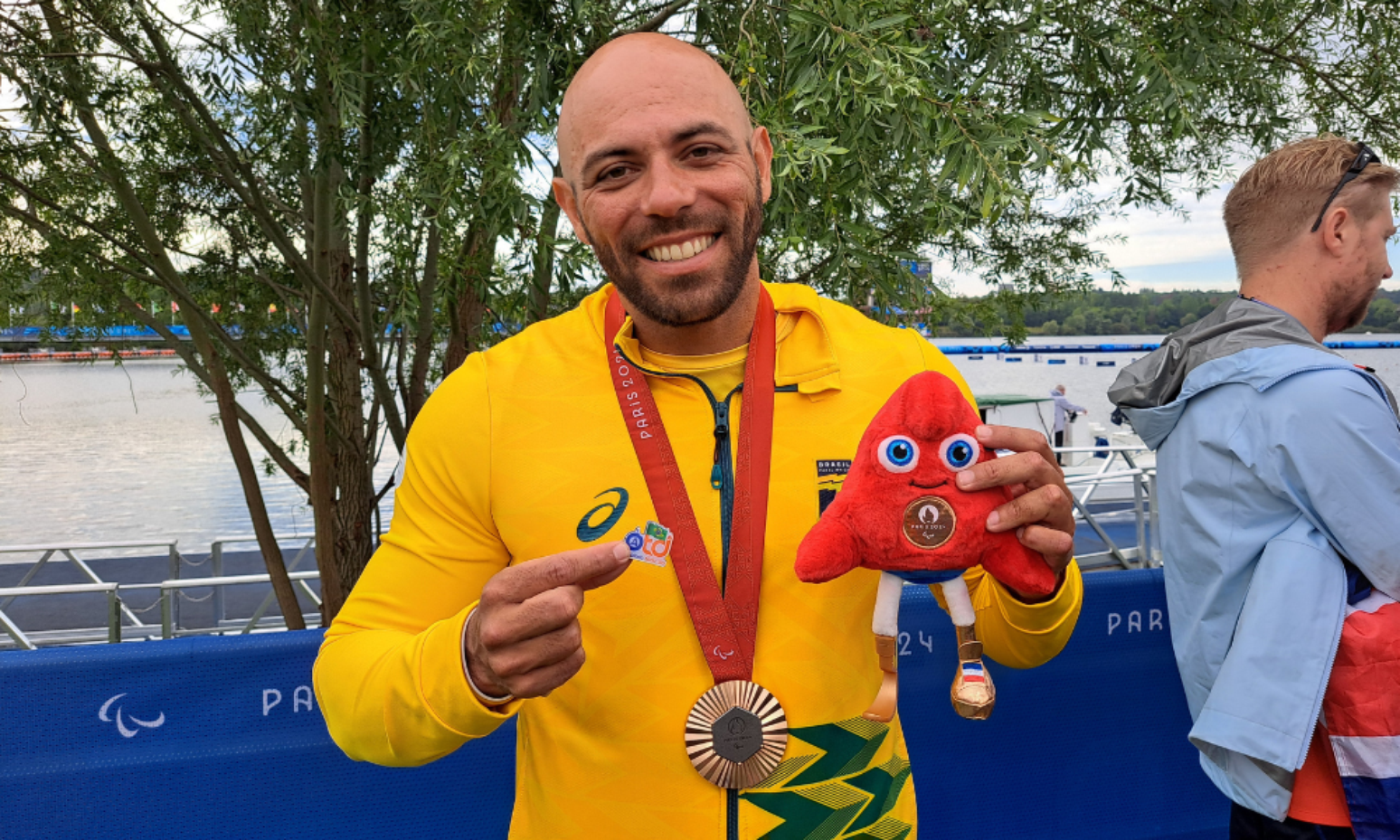 Miquéias Rodrigues é bronze por 0.1 na canoagem velocidade
