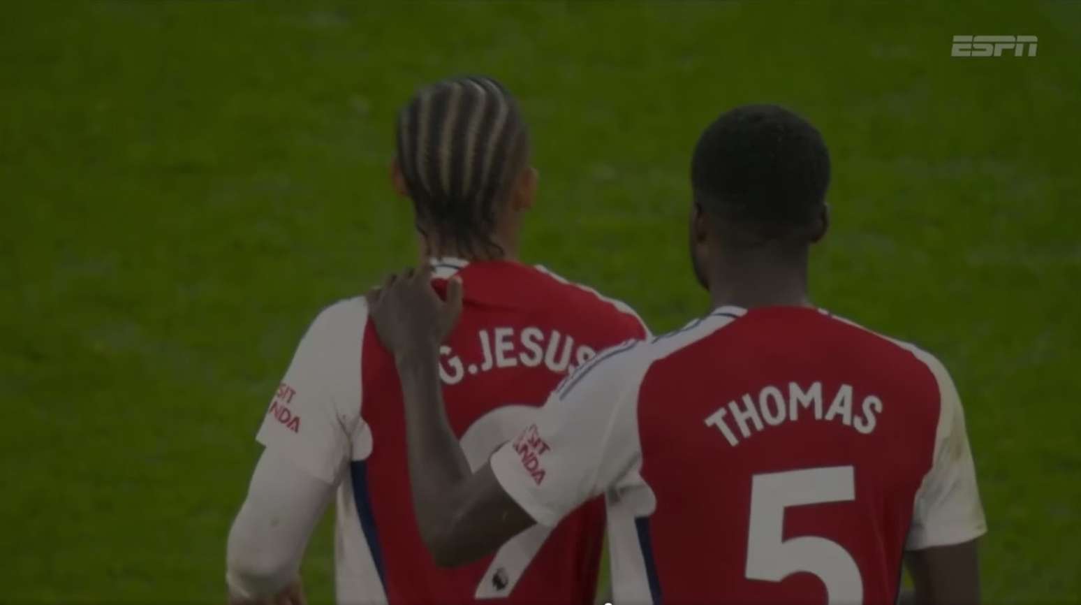Haaland e Gabriel Jesus se estranham após provocação a Arteta