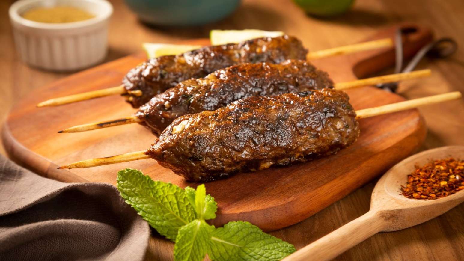 Espetinho de kafta: aprenda o modo de preparo sem erro