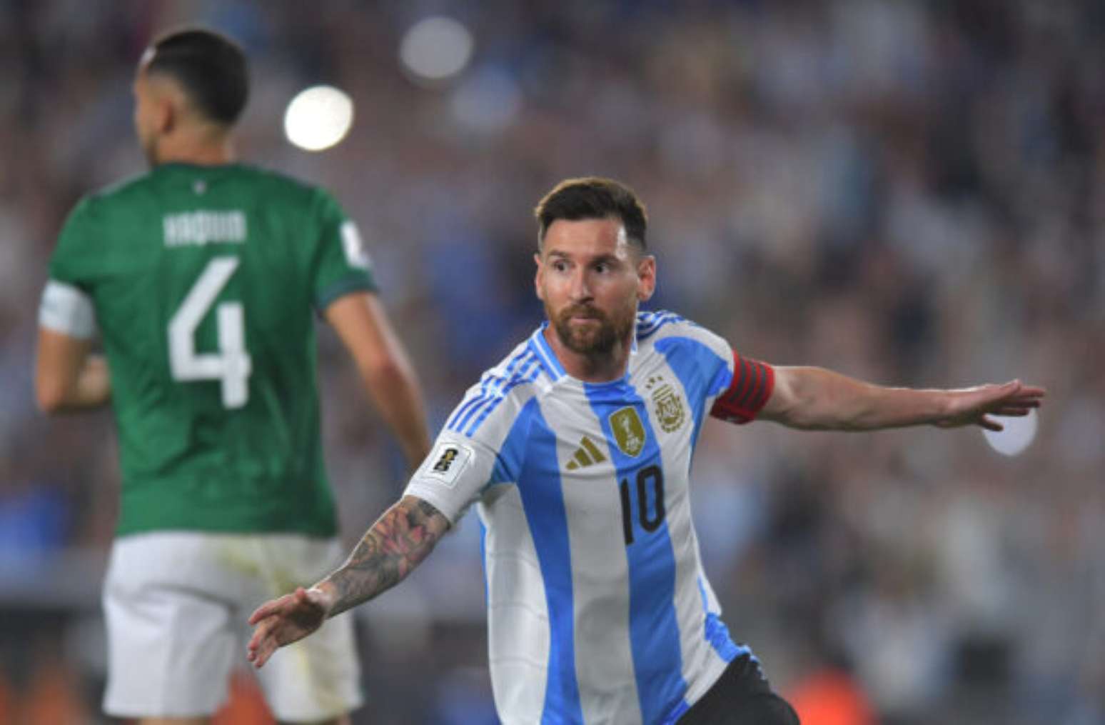 Messi brilha com três gols, Almada também marca e Argentina vence fácil ...