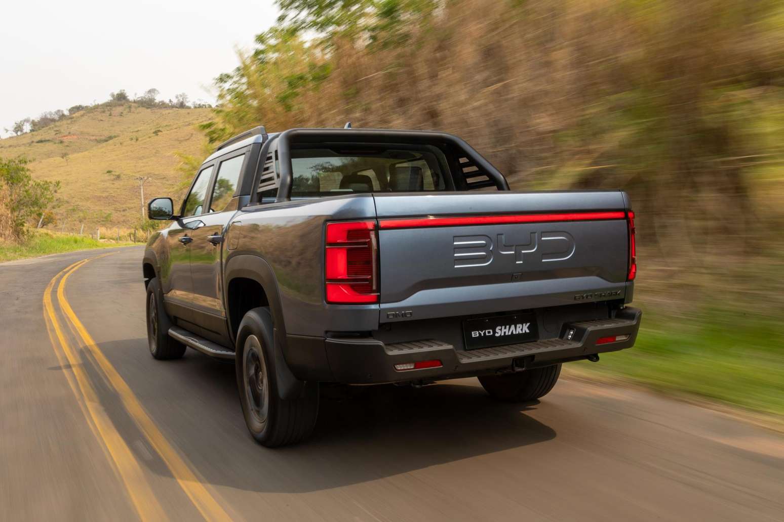 BYD e Gusttavo Lima criam edição especial da picape Shark no Brasil