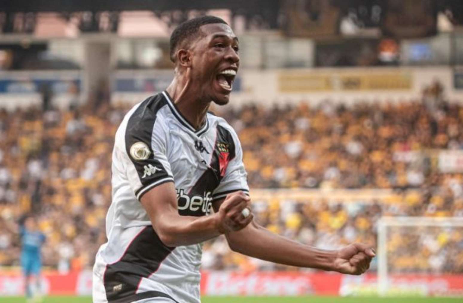 Rayan é absolvido pelo STJD e fica à disposição para jogo do Vasco