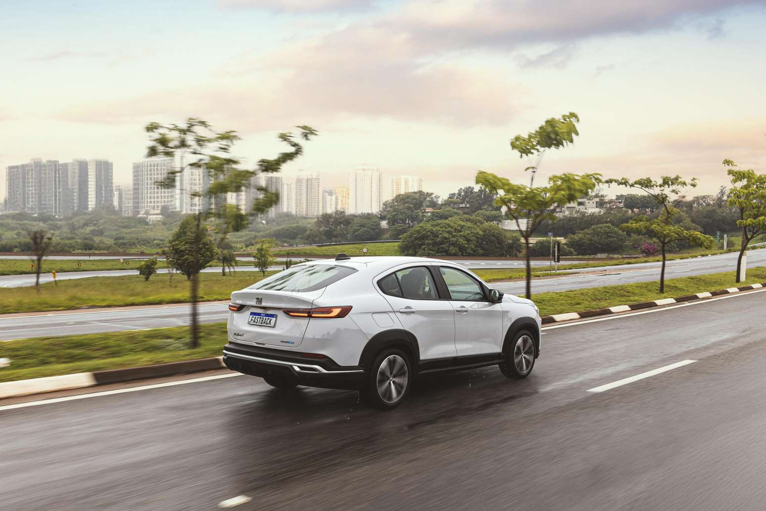 Fiat Fastback 2025: versões, preços, consumo e equipamentos