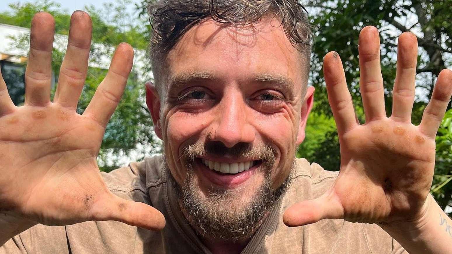 Rafael Cardoso chega aos 39 com extensa carreira e vida pessoal agitada