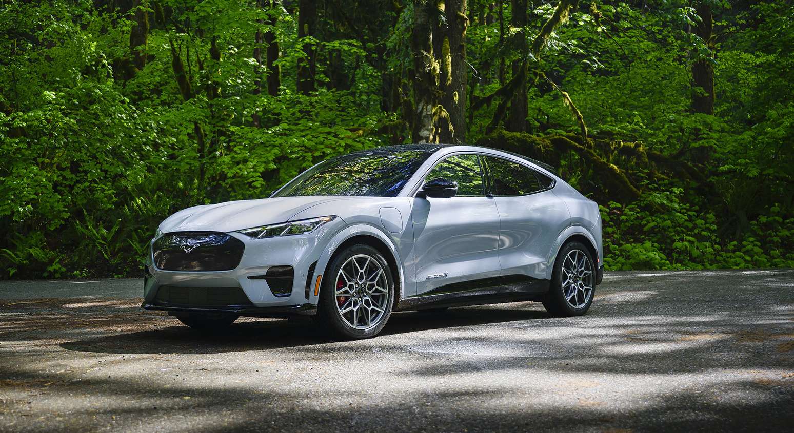 Mustang Mach-E GT Performance chega ao país por R$ 486 mil