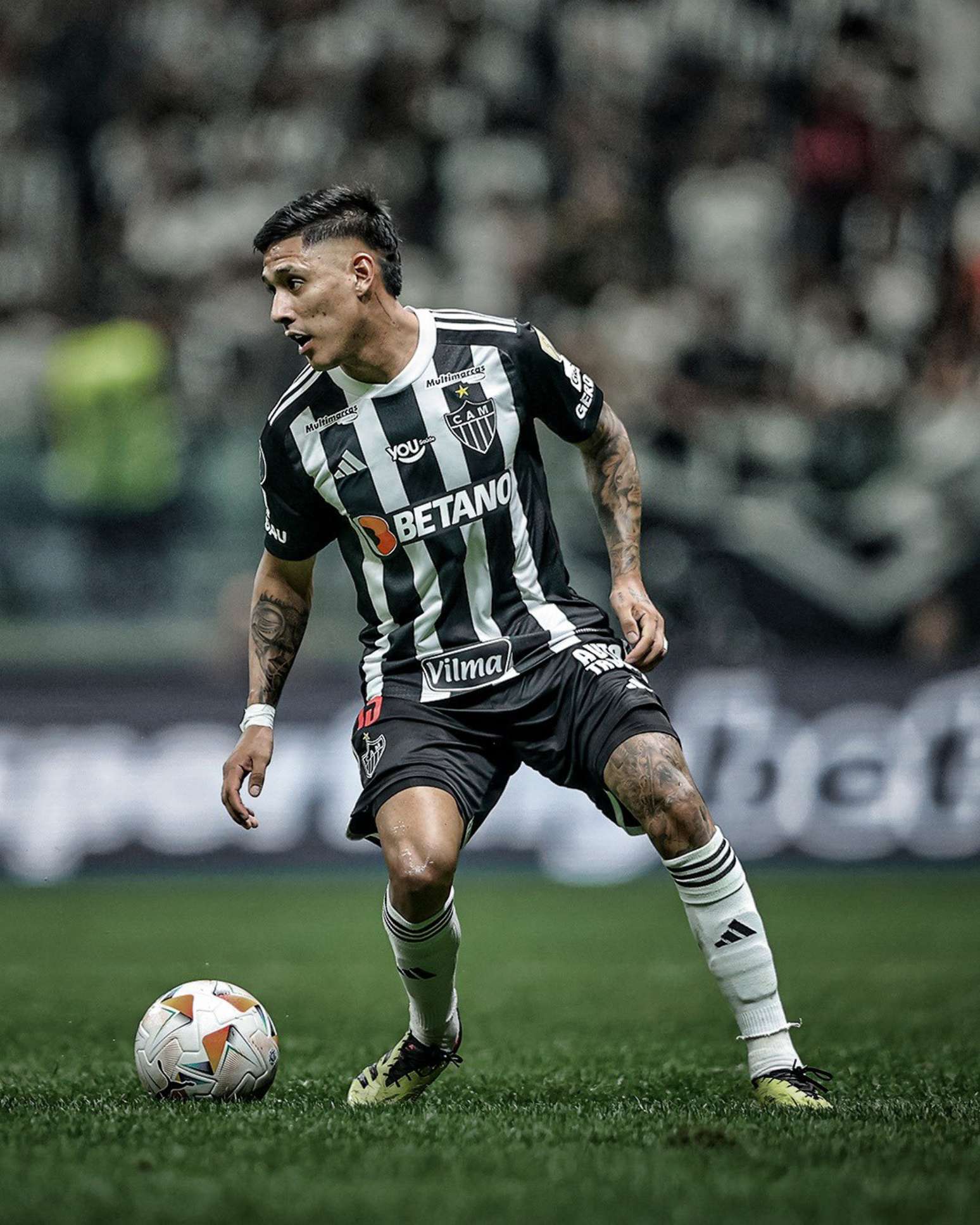 Zaracho não se reapresenta ao Atlético-MG e acordo com o Racing está ...