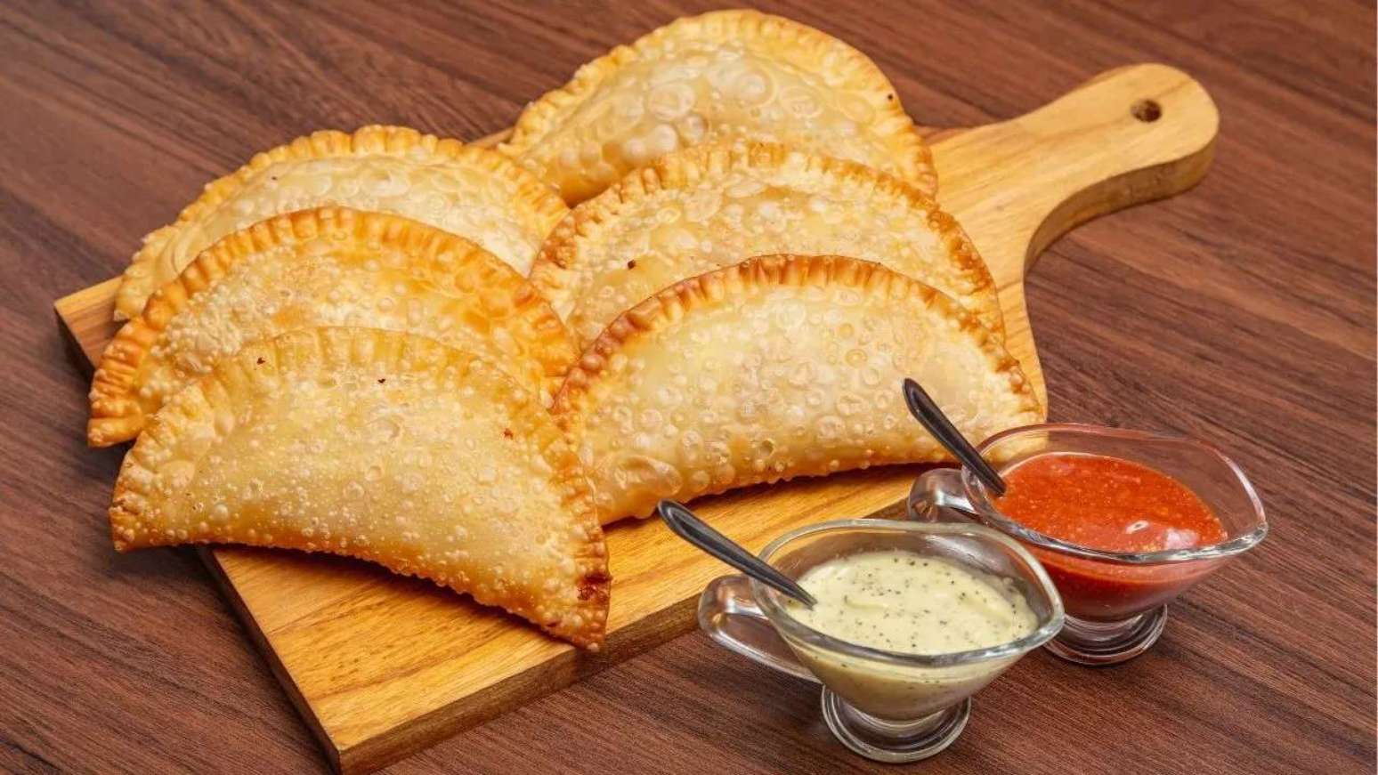 Pastel de frango e bacon: um recheio irresistível e fácil de fazer