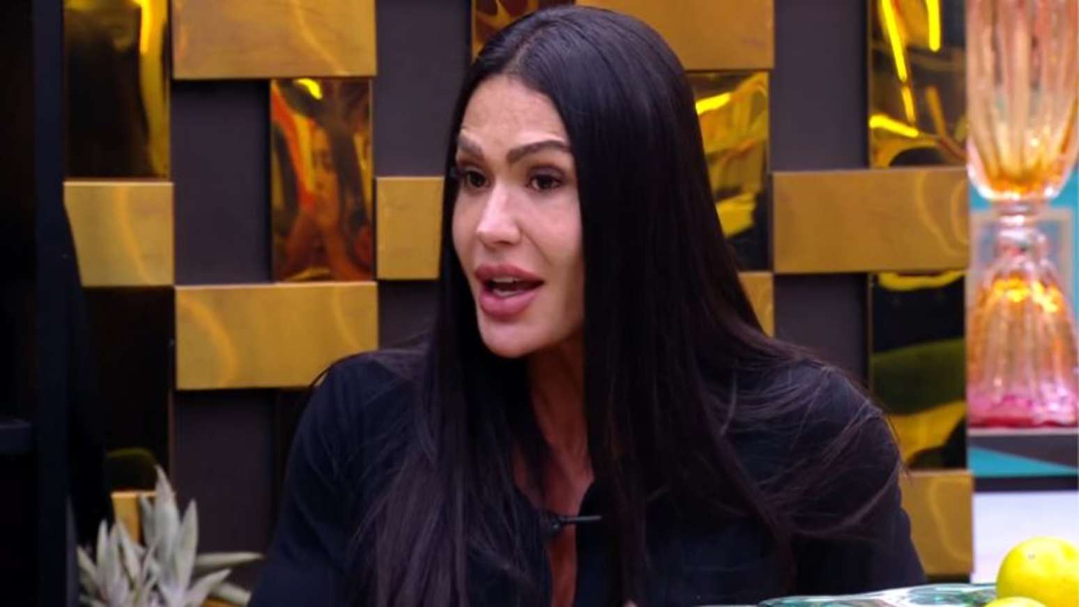 BBB 25: Gracyanne avalia estratégia de jogo de Edilberto: 'Botando fogo'