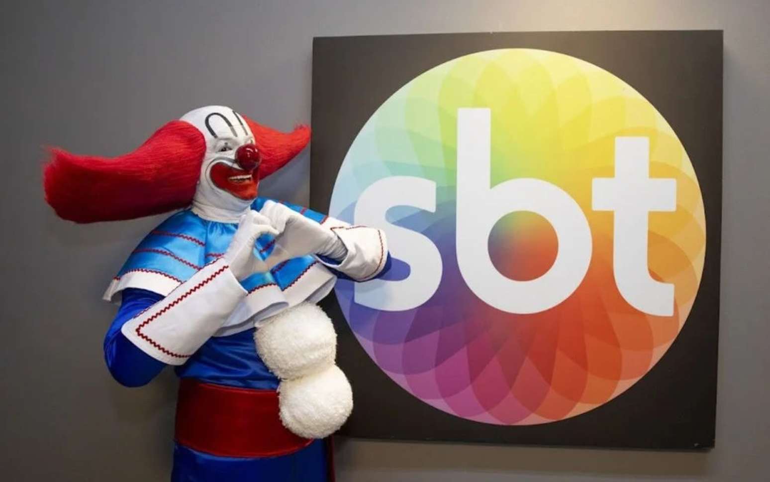 SBT readquire direitos de Bozo e anuncia retorno do palhaço à programação