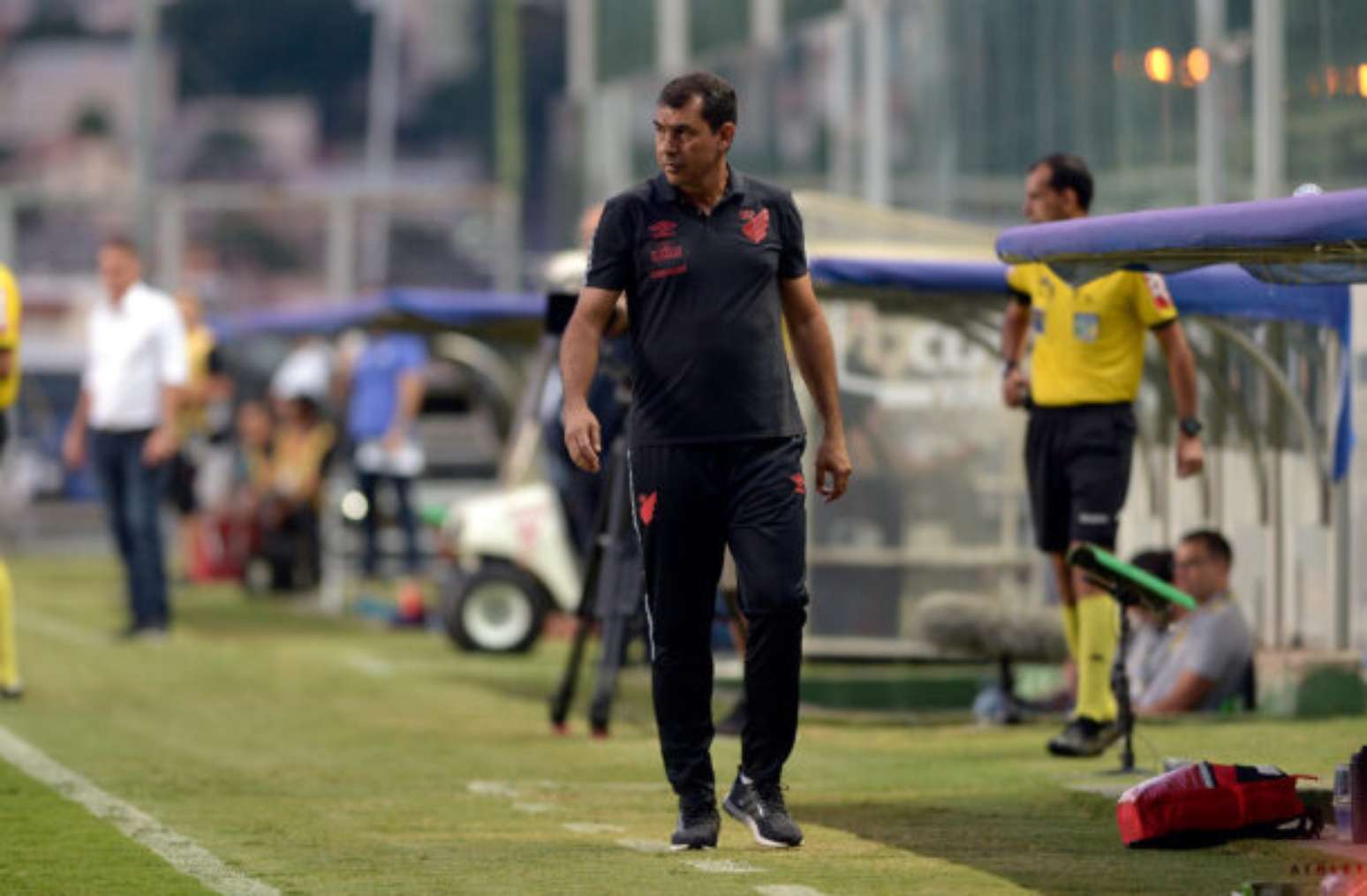 Primeiro Clássicos dos Milhões de Carille: treinador vem de vitórias ...