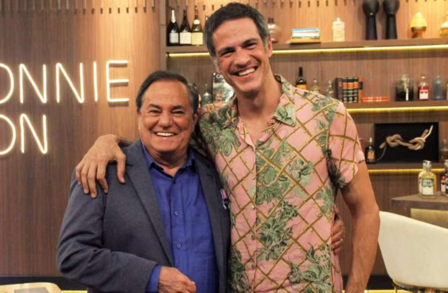 Mateus Solano revela bastidores de beijo gay em 'Amor à Vida'