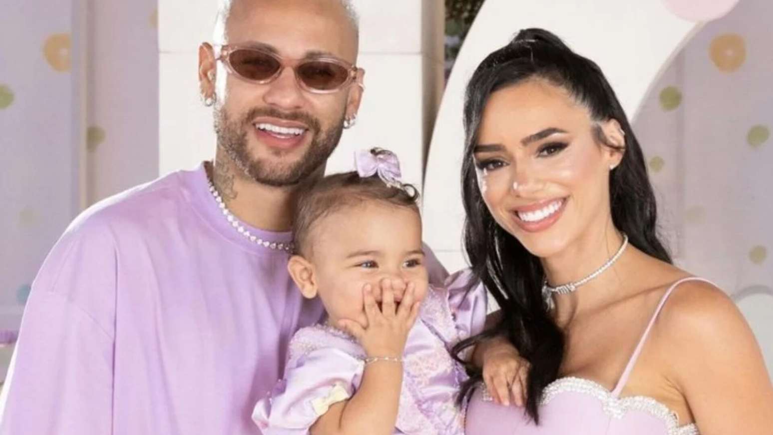 Bruna Biancardi encanta web ao exibir 'Bloquinho da Mavie' em mansão luxuosa