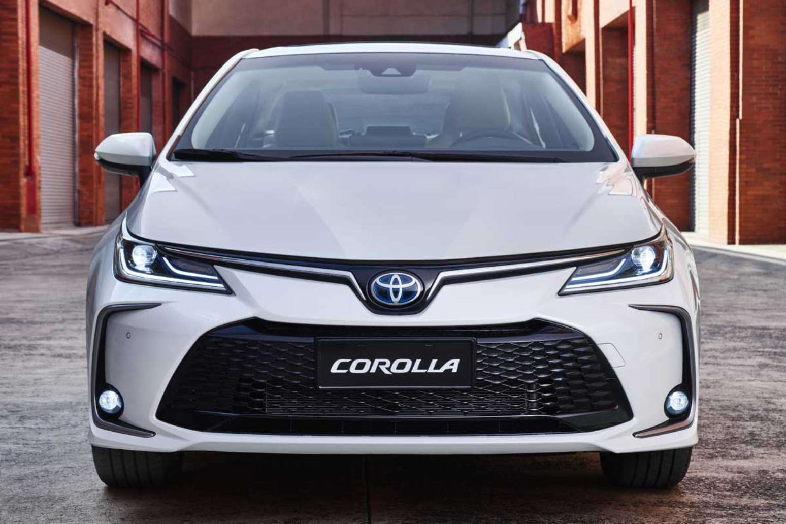 Nova versão híbrida do Corolla chega em setembro; veja o que ela pode ...