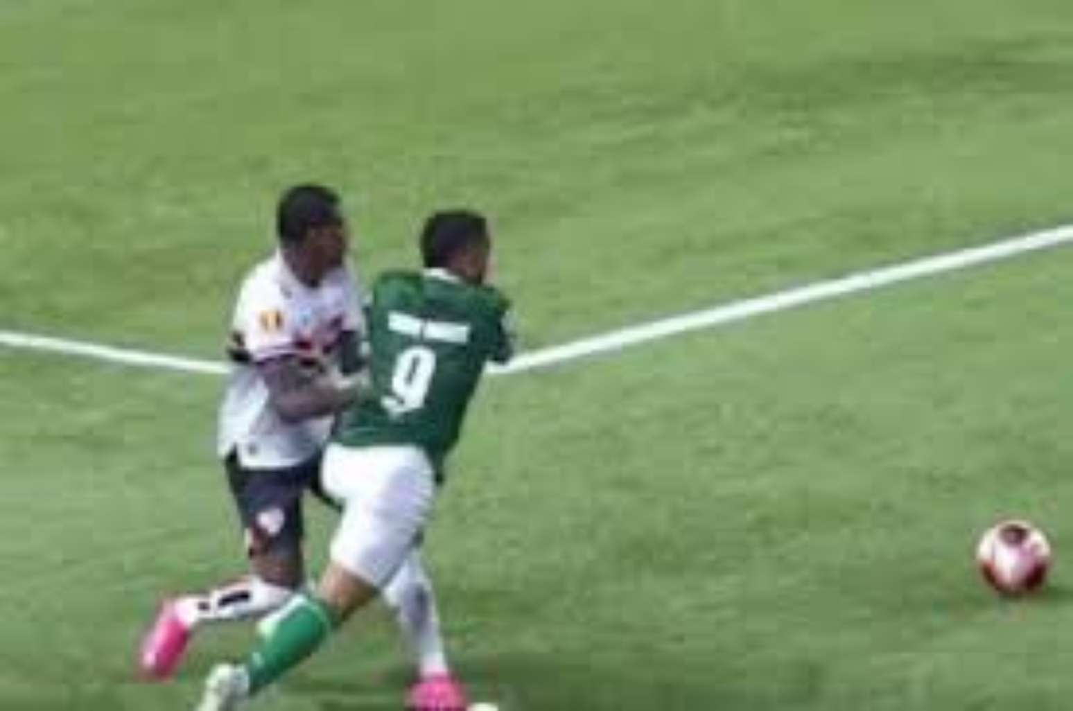 FPF divulga áudio do VAR de Palmeiras e São Paulo: 'Faz o calço com ...
