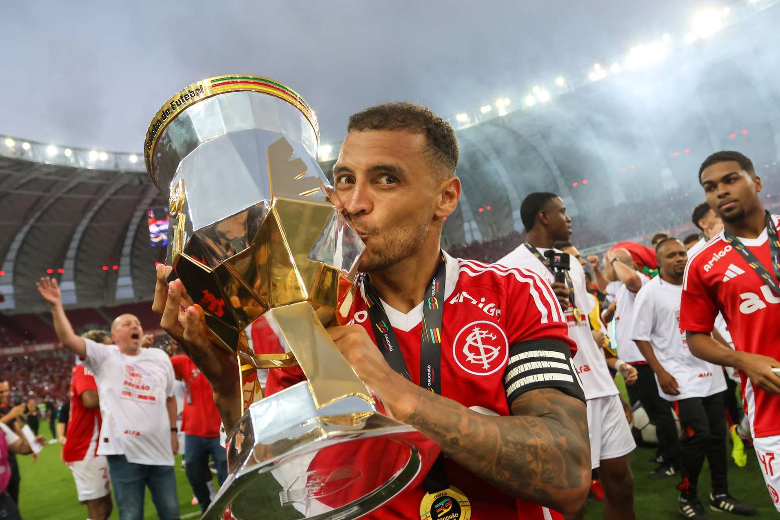 Alan Patrick é eleito craque do Gauchão; confira seleção do campeonato