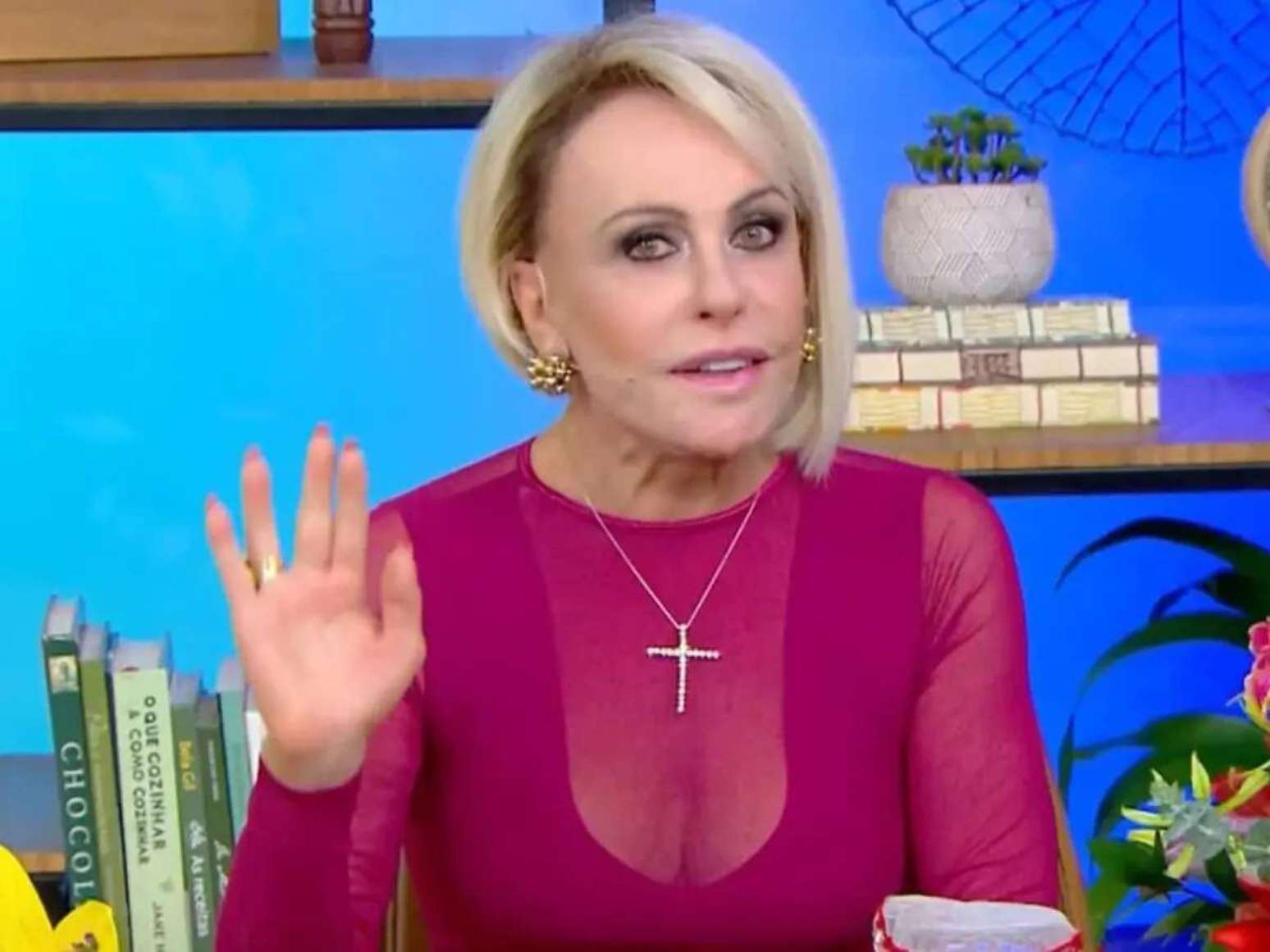 "Idade é só um número", diz Ana Maria Braga, que completa 76 anos hoje