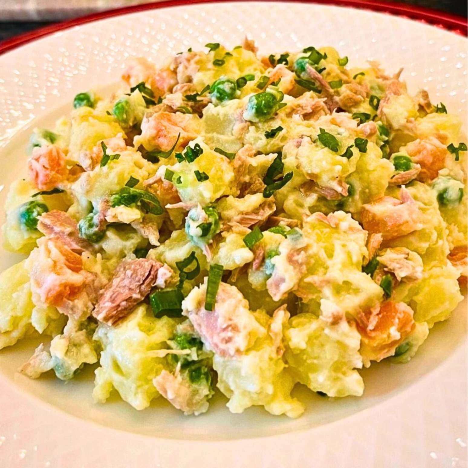 Salada de batata com maionese e atum: cremosa e fácil