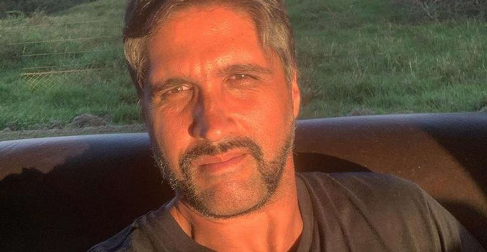 Cantor Leo Chaves anuncia que será pai pela quinta vez