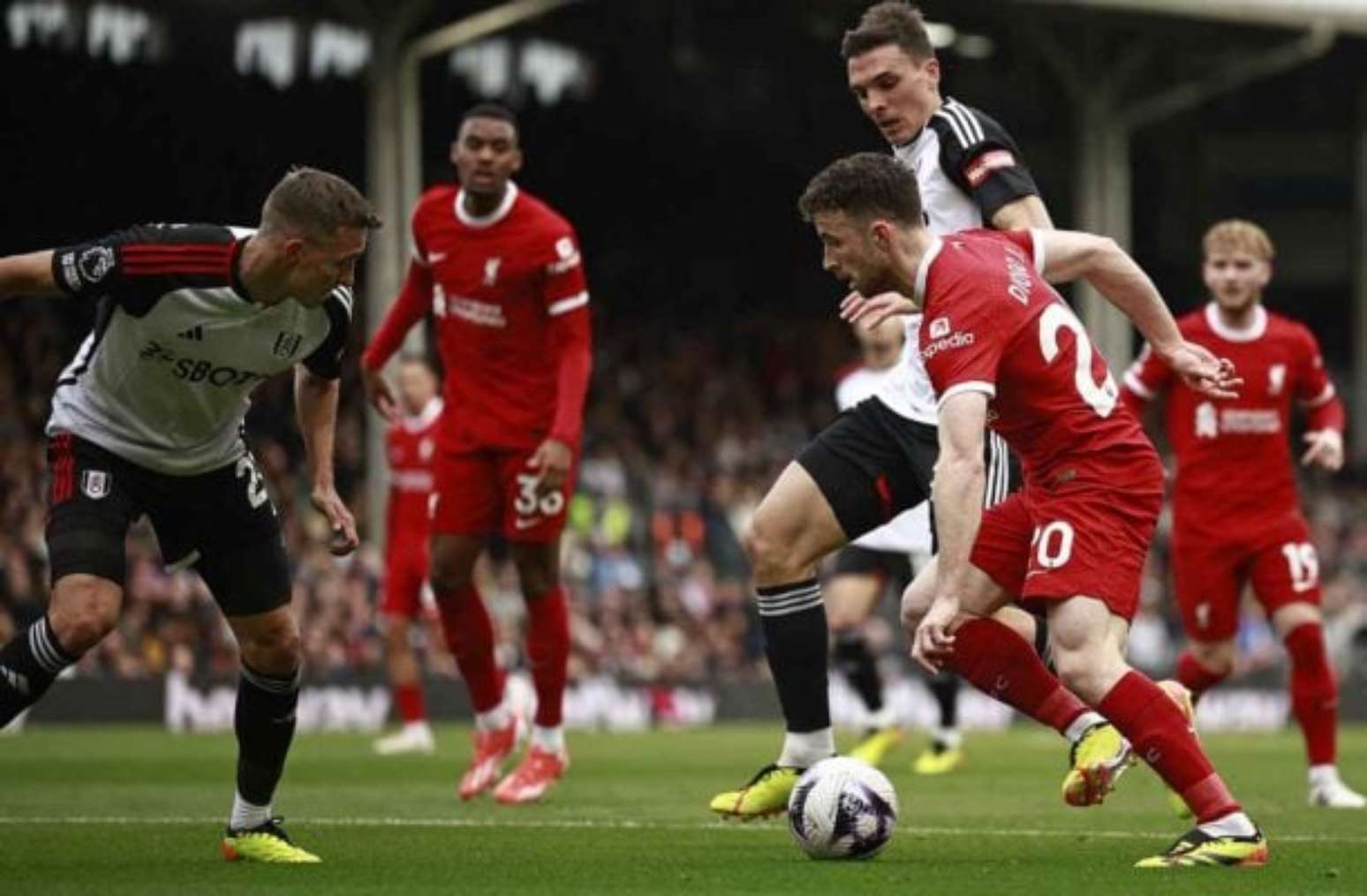 Fulham x Liverpool: onde assistir, escalações e mais