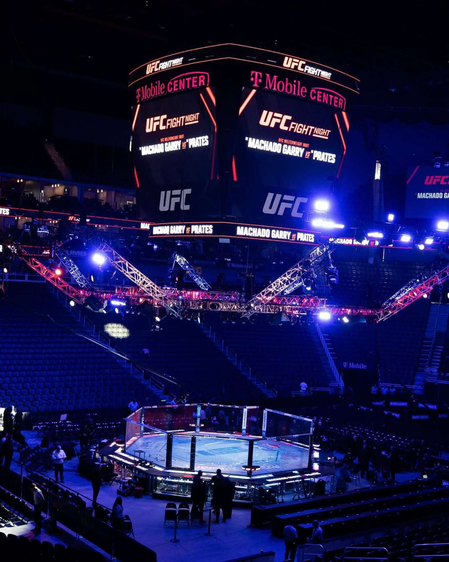 UFC Kansas City: Carlos Prates quase vira luta, mas é derrotado