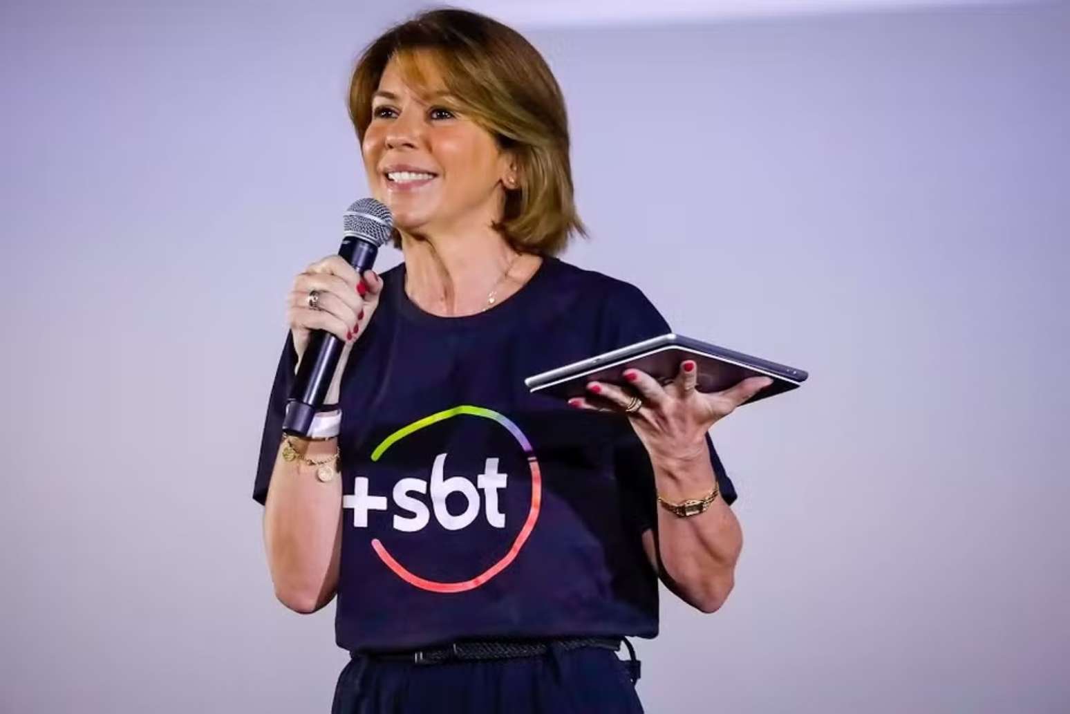 Mulher mais poderosa da TV, Daniela Beyruti diz o que quer fazer do SBT ...