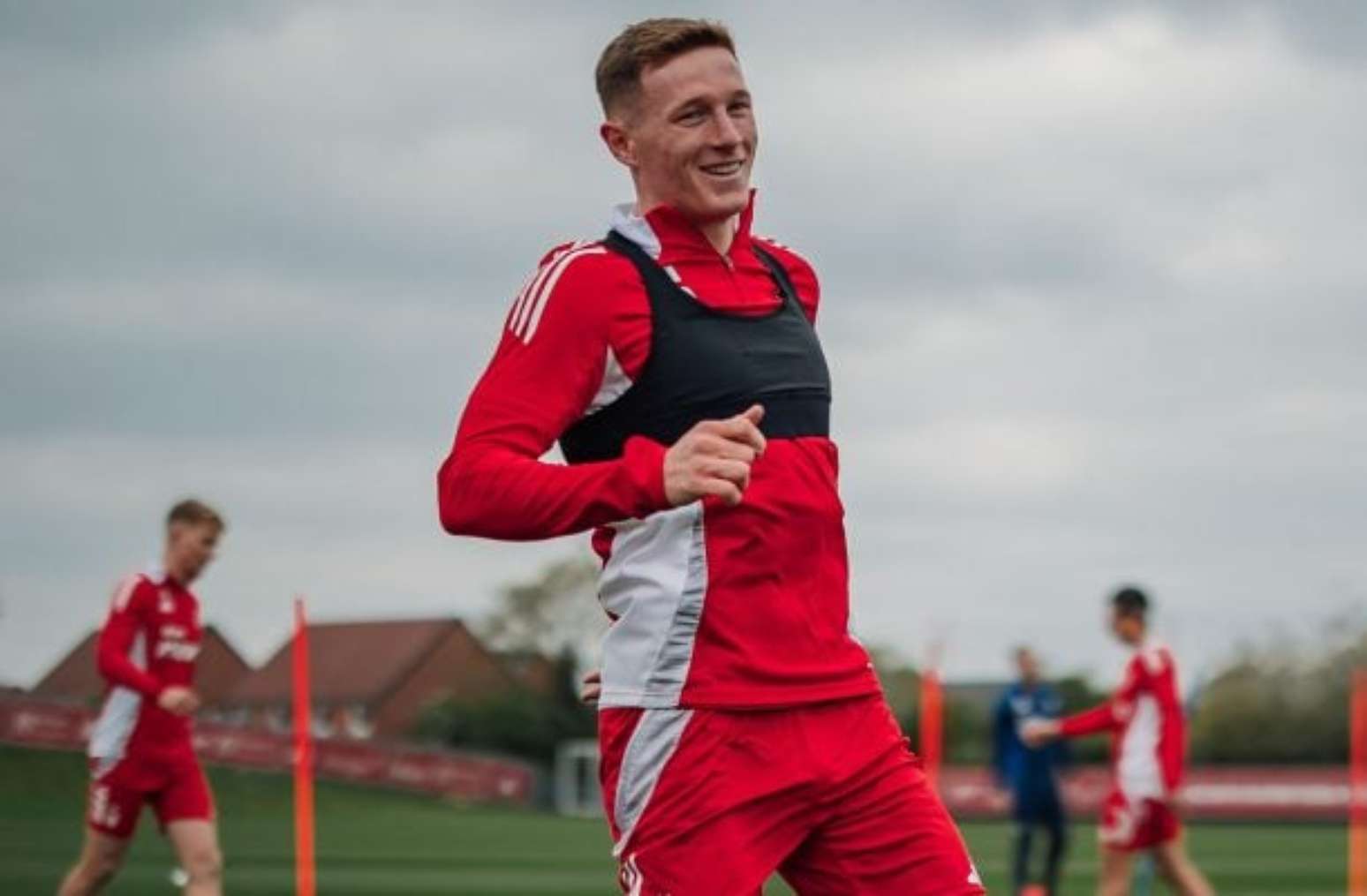 Nottingham x Leicester: onde assistir, escalações e arbitragem