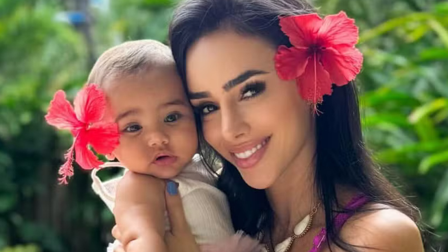 Fofura! Bruna Biancardi compartilha momento especial com Mavie em casinha de boneca