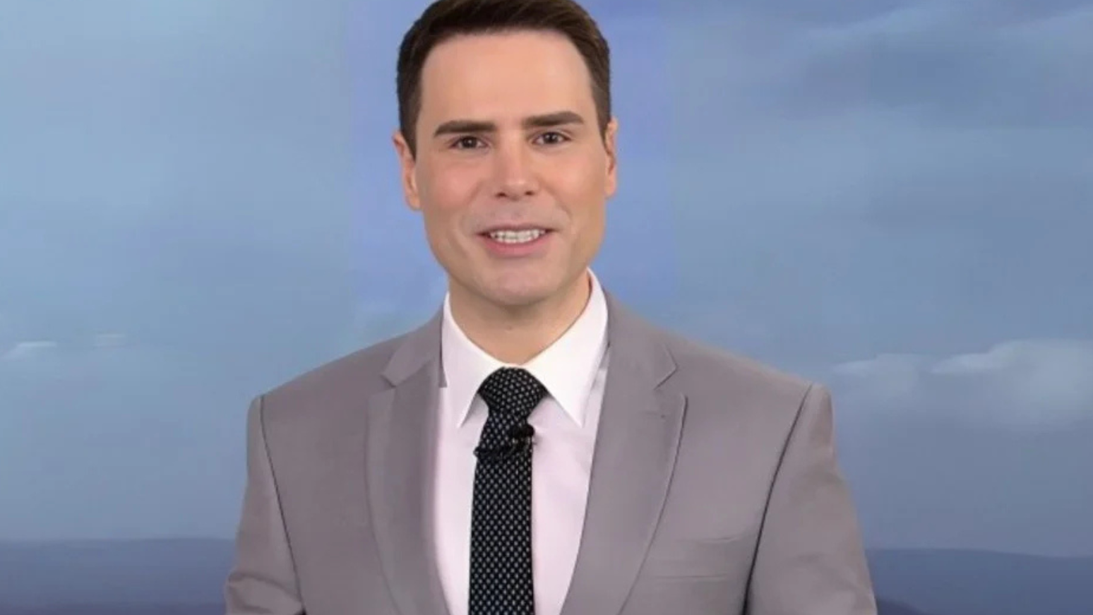 Revelado! Qual será o nome do novo programa de Luiz Bacci no SBT? Confira!