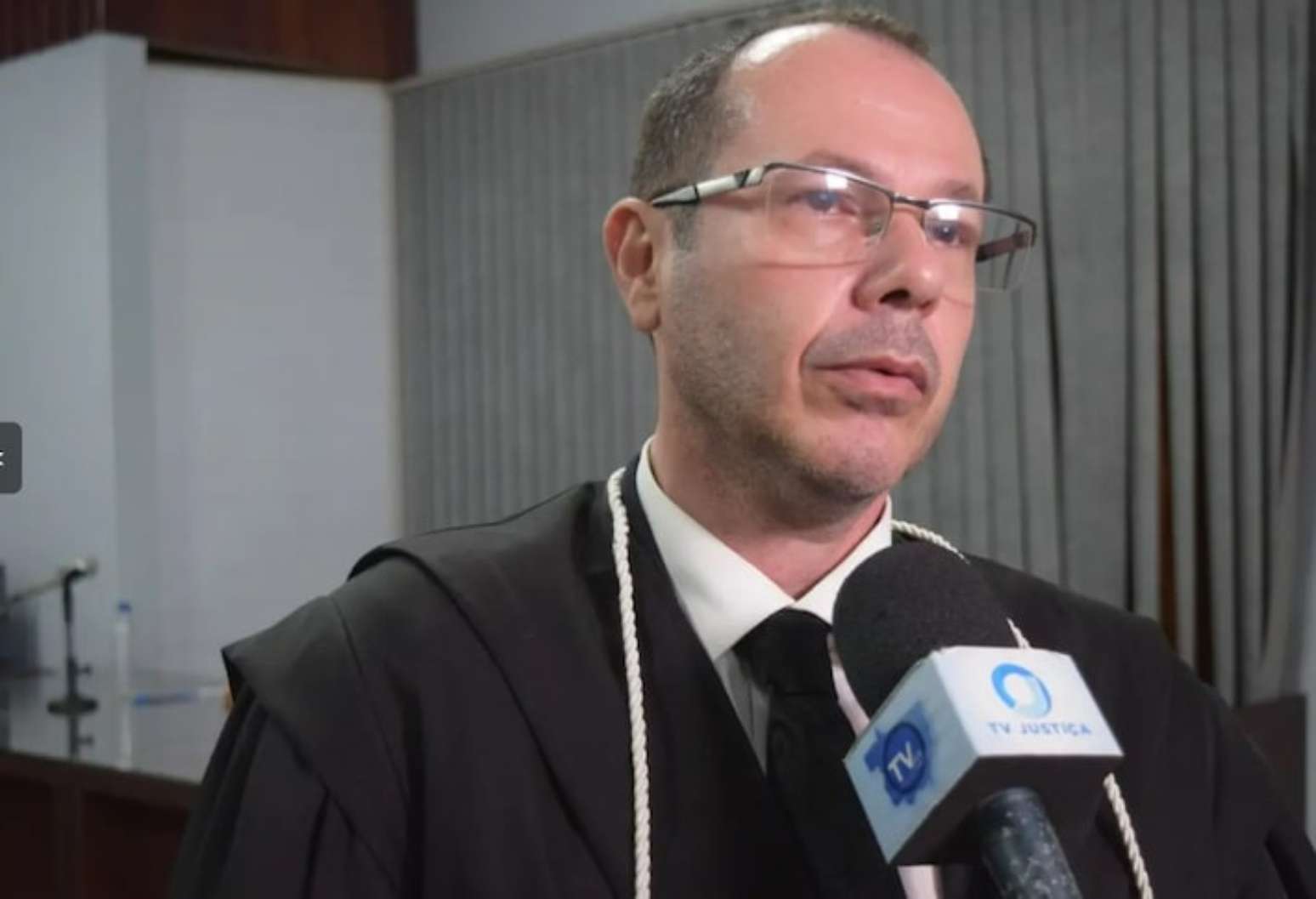 Quem é o juiz afastado pelo STF em operação sobre esquema de venda de ...