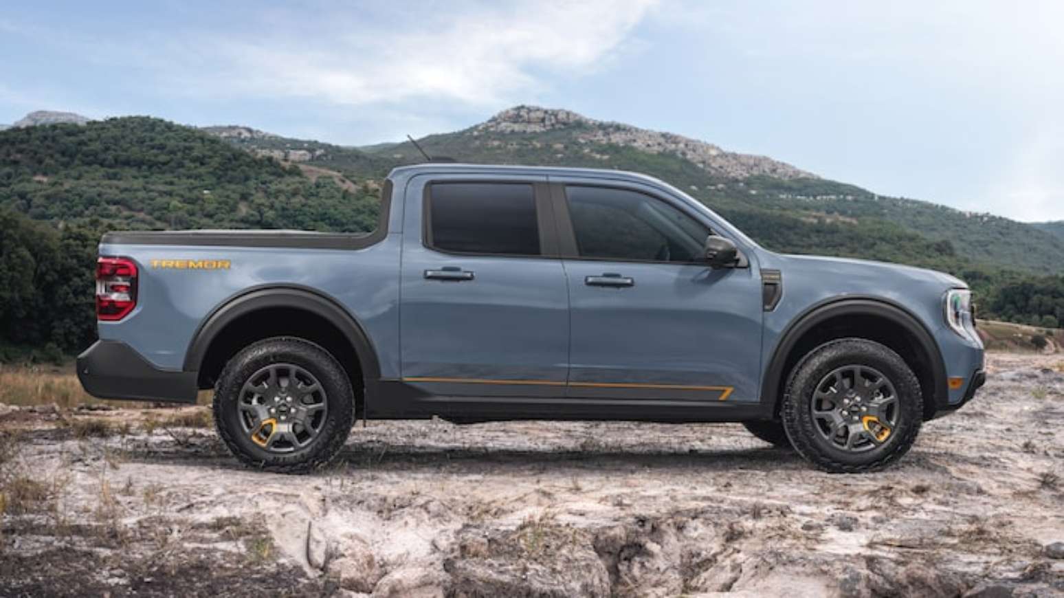 Ford Maverick 2025 chega com versões Black e Tremor contra Toro e ...