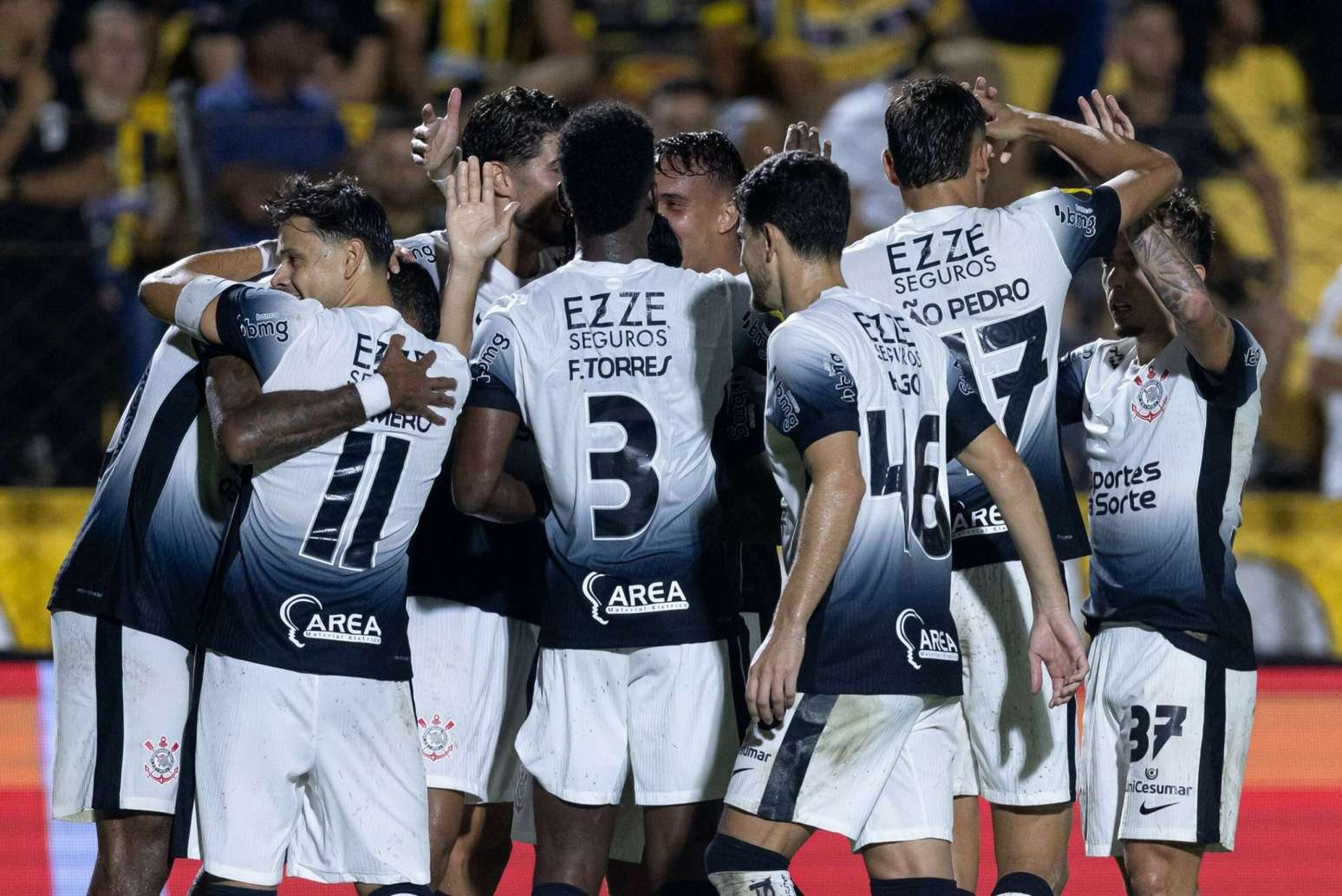 Corinthians abre a temporada com título, mas acumula vexames na sequência