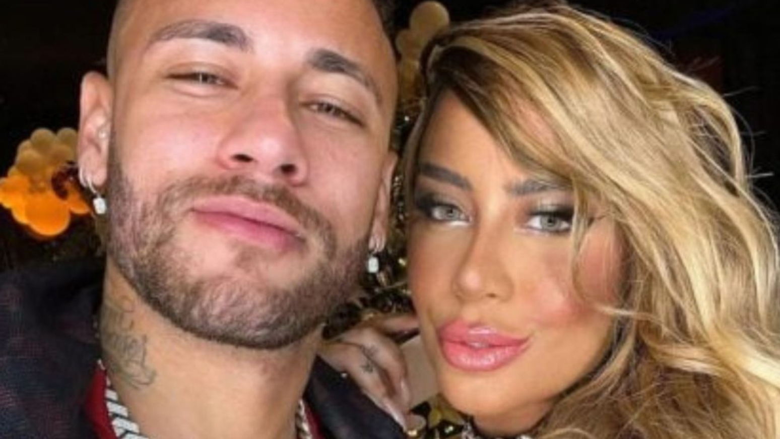 Visual da irmã de Neymar divide opiniões em Leilão do jogador: 'Inaceitável'