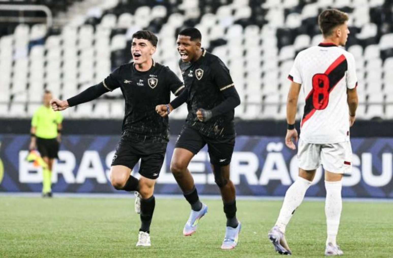 Botafogo goleia Atlético-GO e mantém boa fase no Brasileiro Sub-20