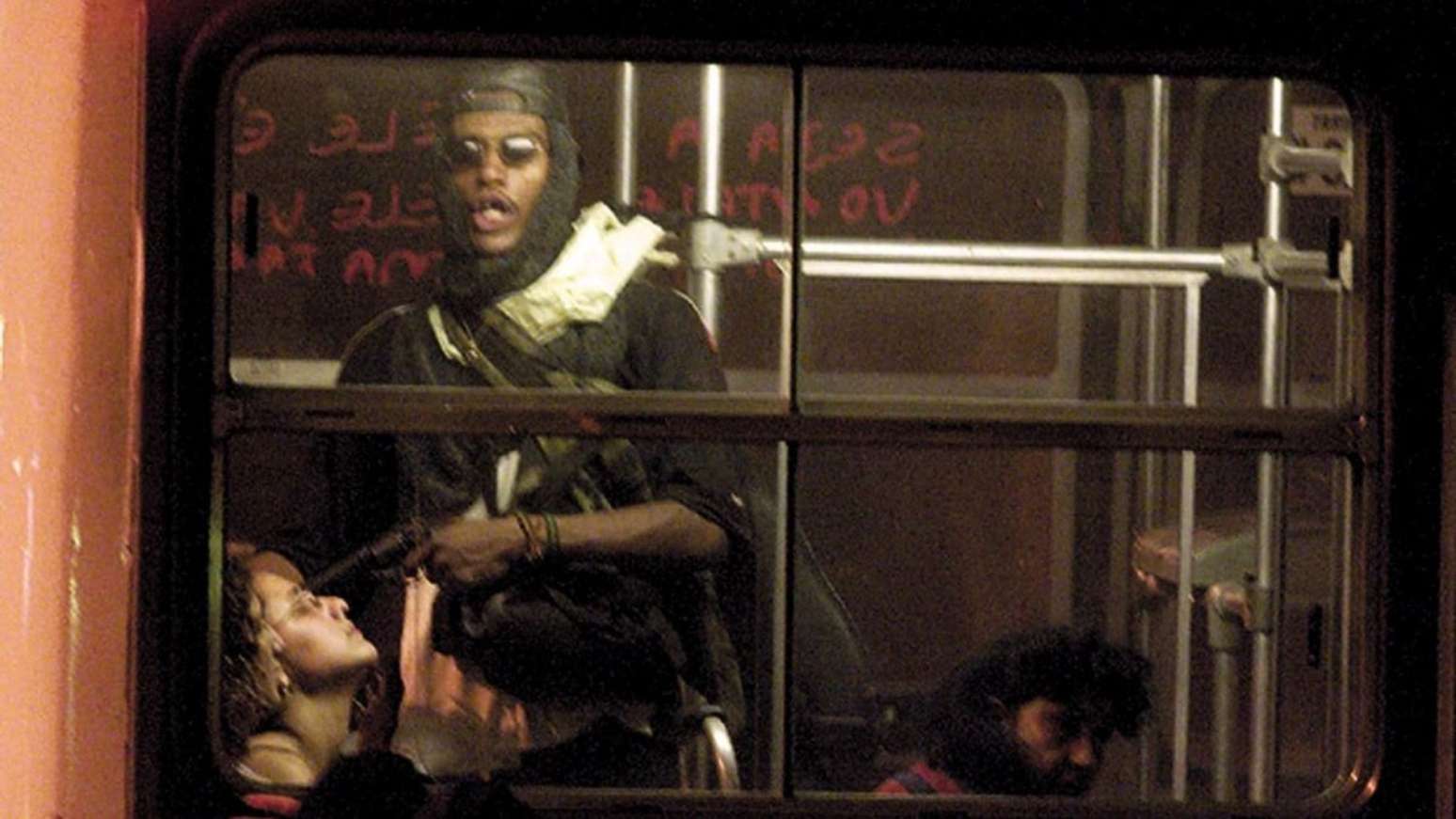 25 anos do sequestro do ônibus 174: o fracasso da nação transmitido ao vivo