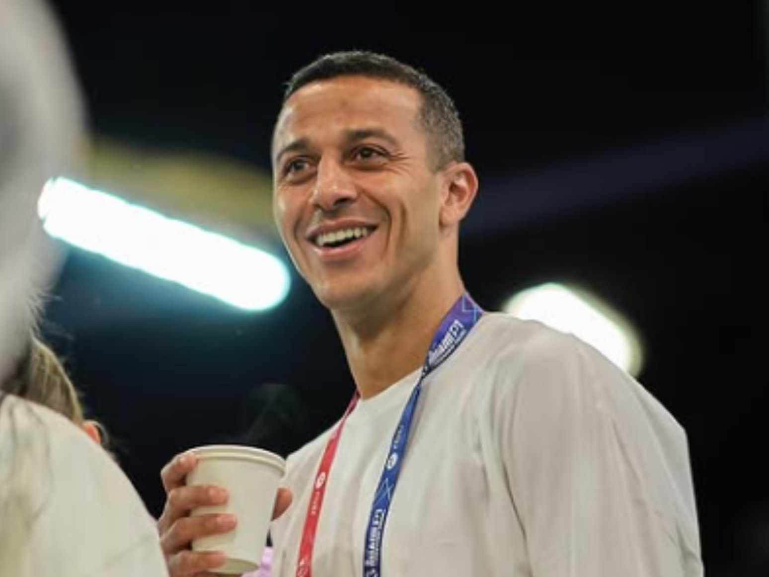 Barcelona faz convite especial para Thiago Alcântara