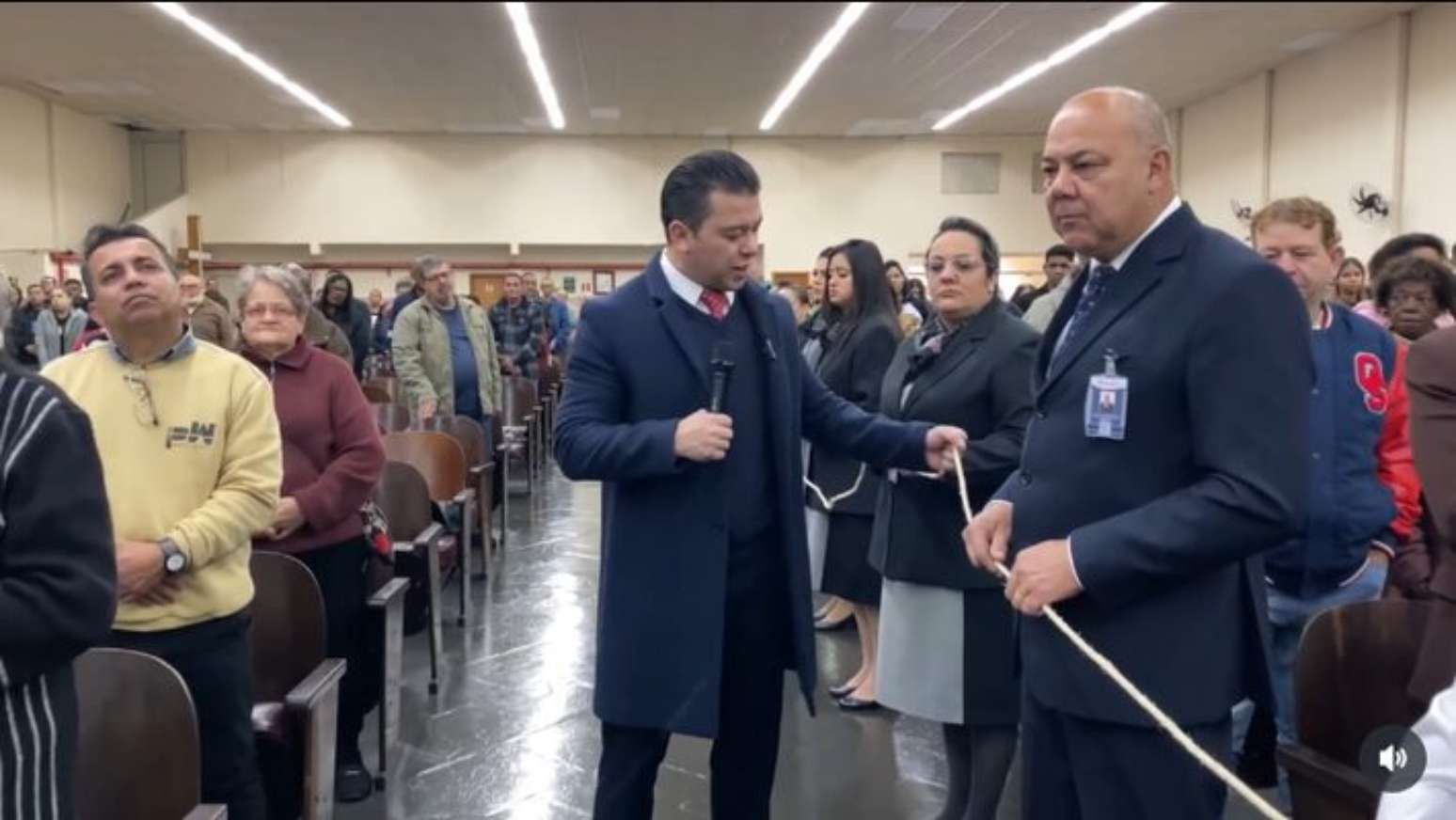Igreja Universal lança campanha com 'clamor pelos inadimplentes' em ...