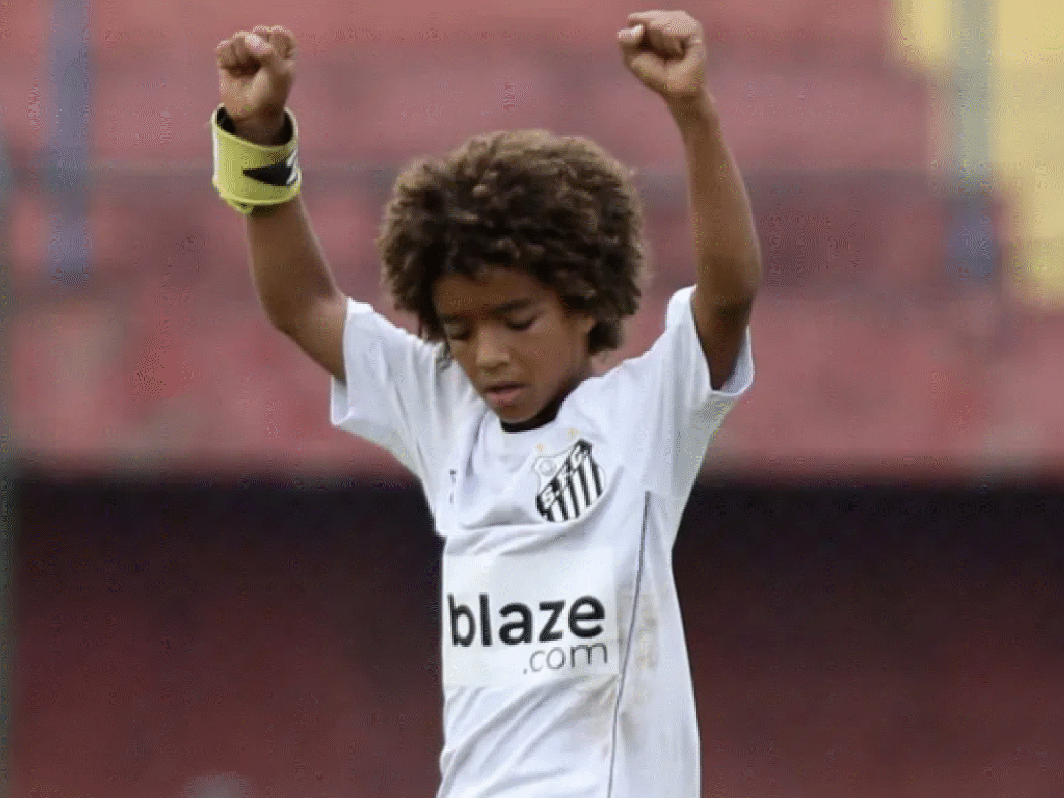 Santos leva atacante para disputar campeonato na Europa
